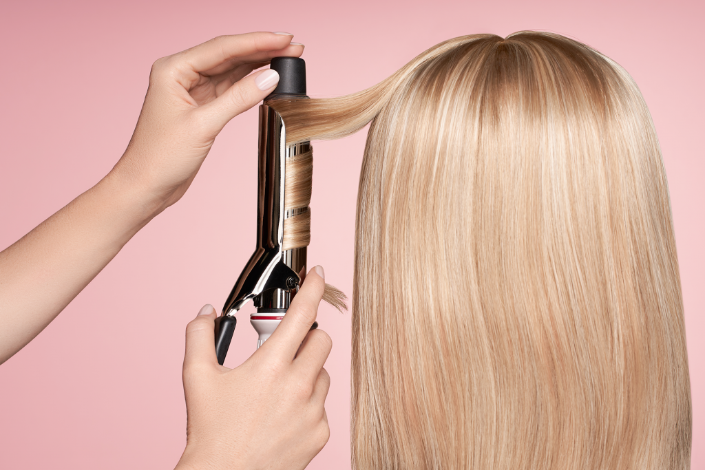 How to Wave Hair with a Straightener? - hairstylingtools